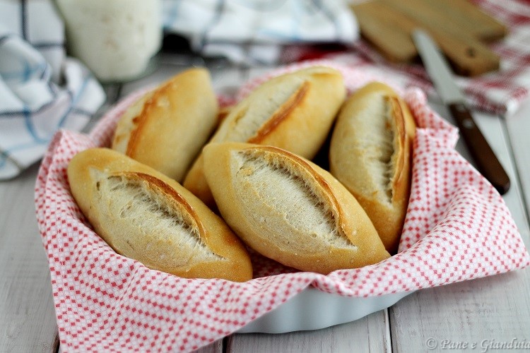 Il pane: energia e leggerezza ma in modica quantità - Il pane: energia ...